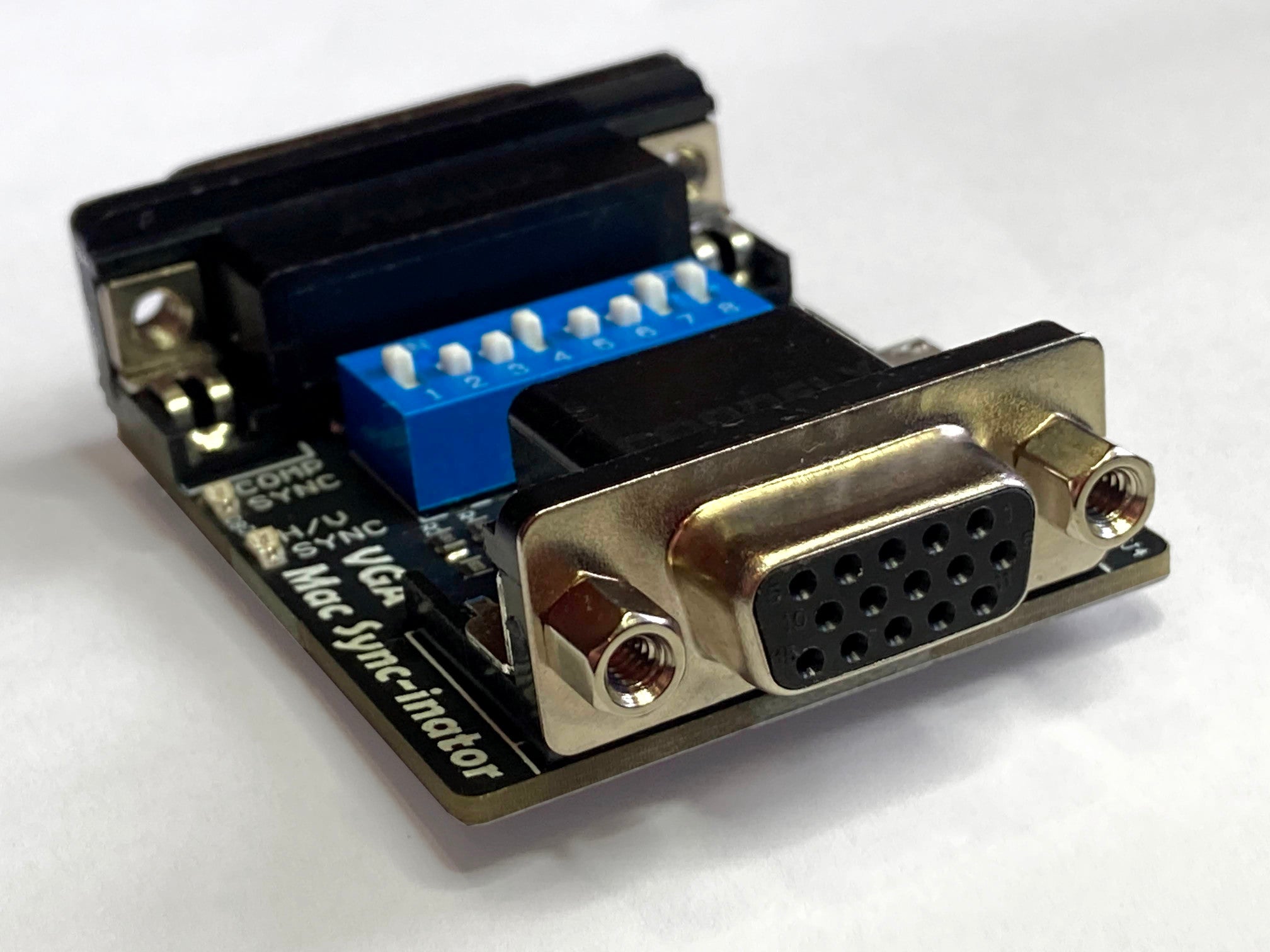 Mac Sync-inator VGA Sync Converter – Big Mess o' Wires